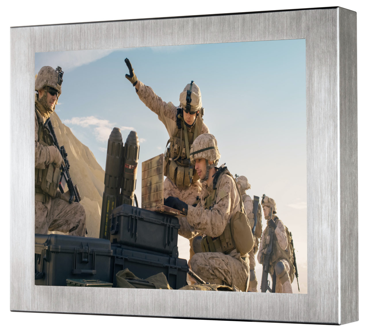 1000 nits Screen Brightness; 10.4” Outdoor Monitor